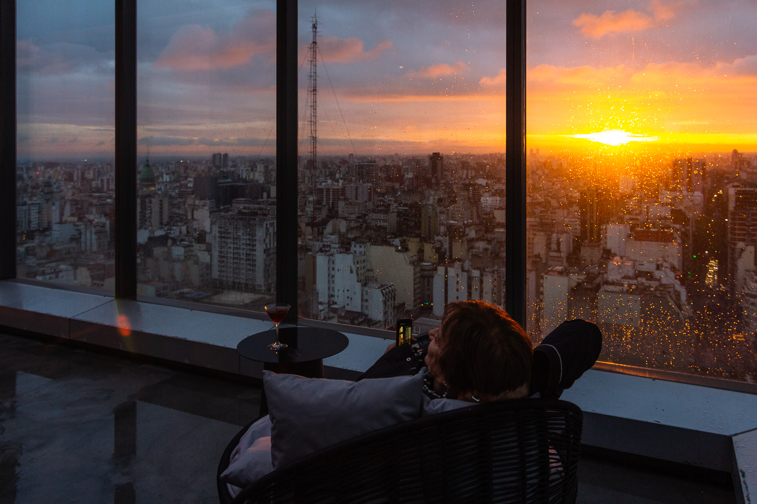 Así es Lex Tower, la imponente torre vidriada de 31 pisos sobre Av ...